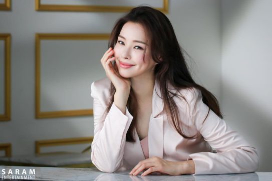 Lee Hanee Is Officially in a New Relationship - ZAPZEE - Premier Korean ...