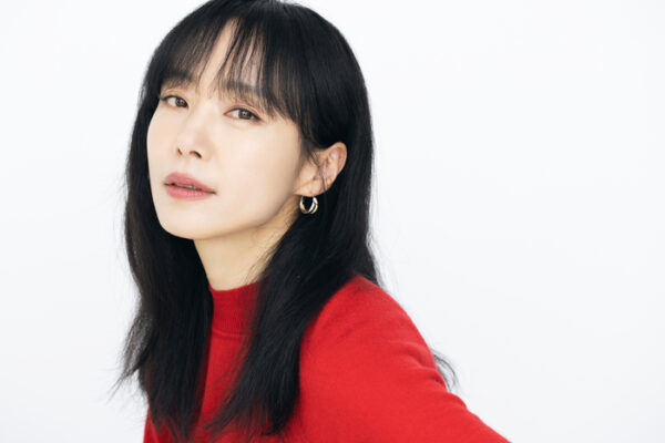 Jeon Do Yeon's Daughter Has the Cutest Reaction to Her Mom's Kiss Scene ...
