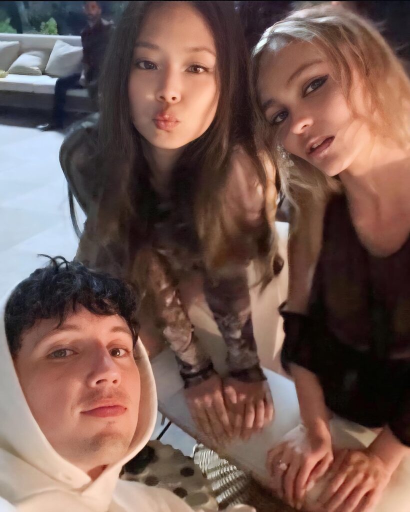 Troye Sivan Dumbfounded at How Jennie Casually Introduced Herself: "Oh ...