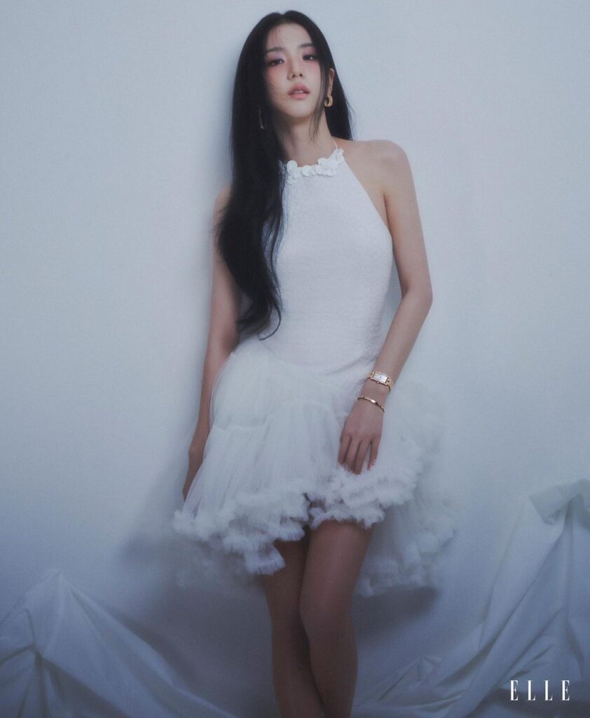 BLACKPINK's Jisoo Celebrates ELLE Singapore's 30th Anniversary in Style ...