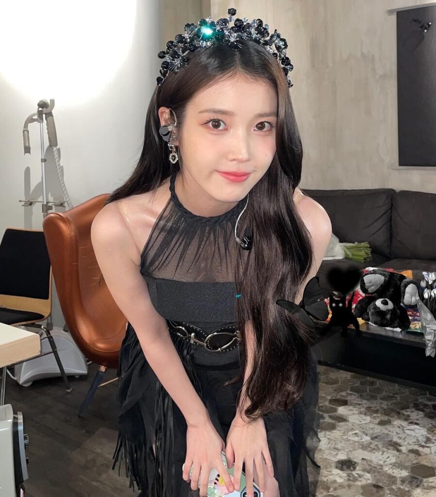 IU Flies Her Entire Team Back Home in Business Class From the U.S ...