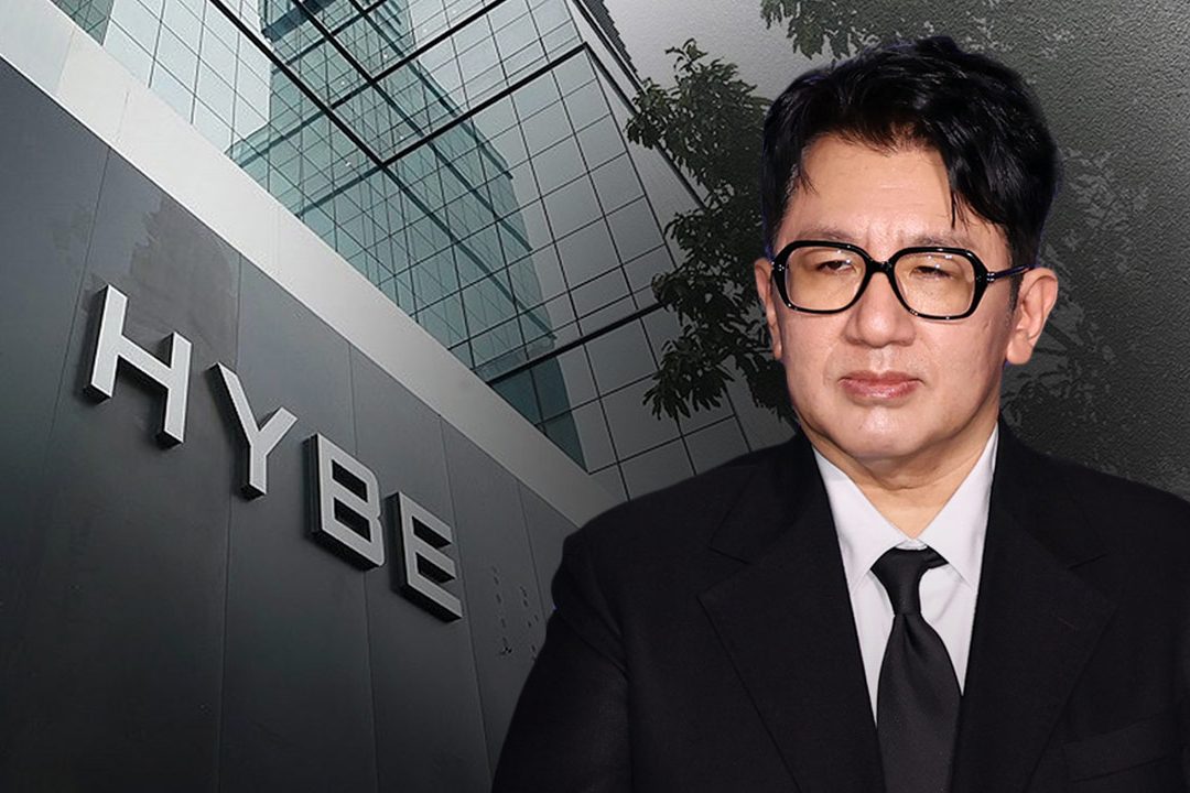 HYBE Chairman Bang Si Hyuk Returns for Investigation