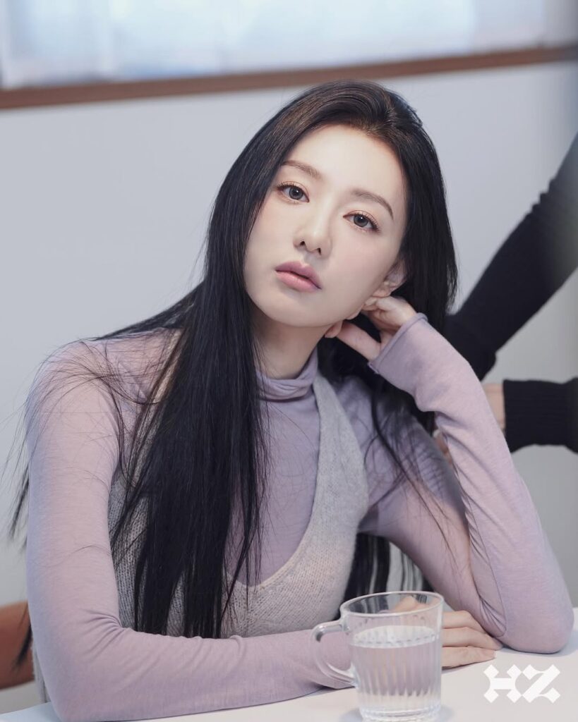 Kim Ji Won Considers 'Detective Park Mi Ok' by Jung Seo Kyoung