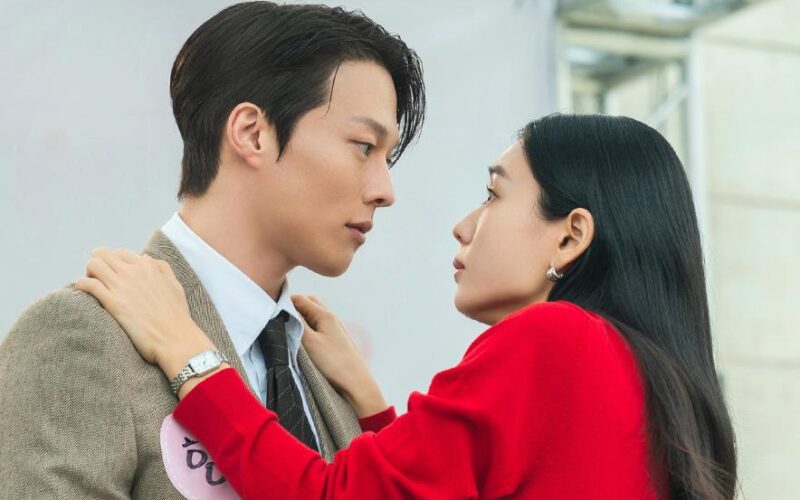 Jang Ki Yong and Ahn Eun Jin Tease Sizzling Chemistry for 'Dynamite Kiss'
