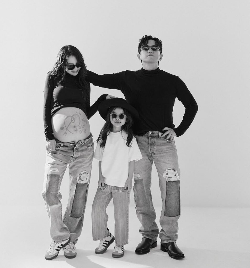 Lee Min Woo Shares First Family Photos With Pregnant Fiancée and Step ...